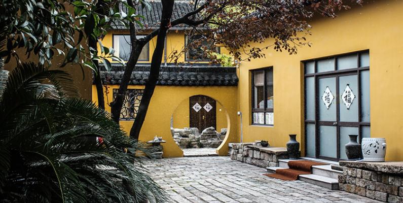 How Colored Cobblestones Can Add Perfection To Outdoors?